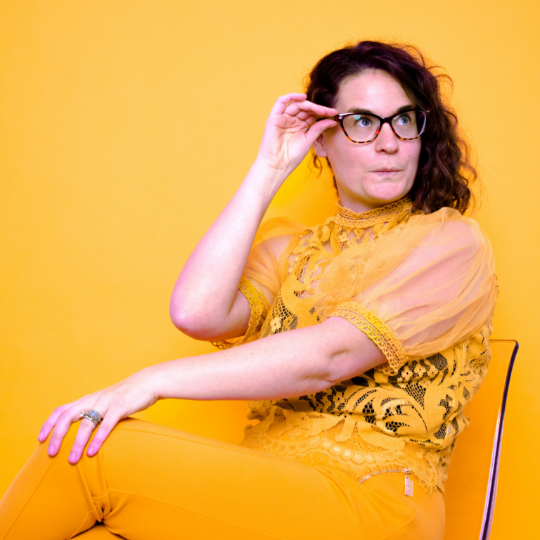 Building Relationships With Your Email Newsletter with Liz Wilcox